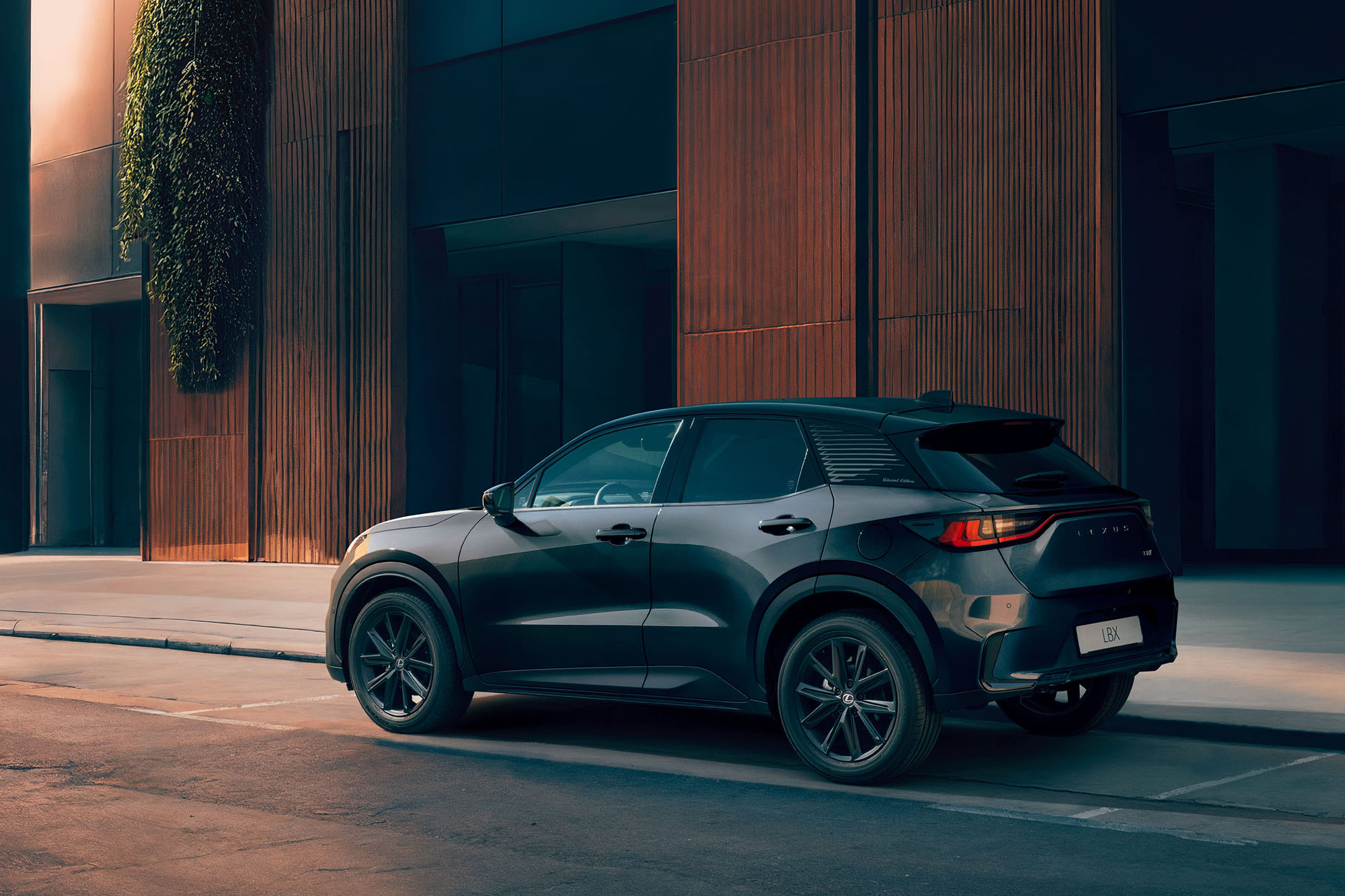 Lexus LBX Vibrant Edition: Περισσότερο στιλ και αποκλειστικότητα | Drive